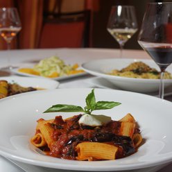 Gallery | Vetro Restaurant & Lounge